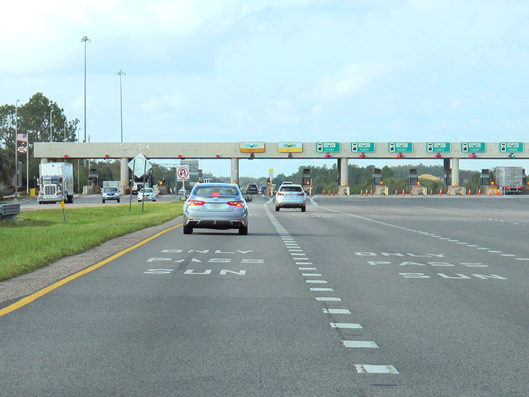 Florida's Turnpike At Three Lakes Plaza